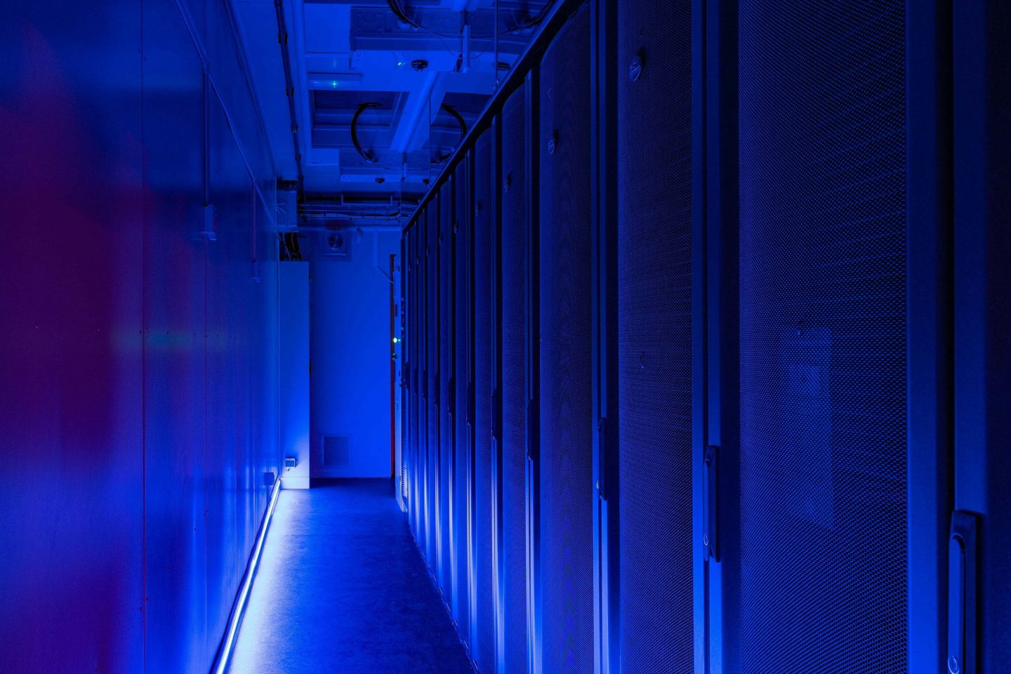 Modular data centers fast - Altron